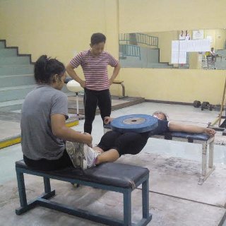 Tak Lagi Angkat Barbel, Atlet Angkat Besi Fokus Latihan untuk Perkuat Otot