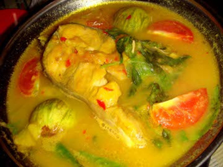 Gulai Tepek Ikan dan Kue Burgo yang Gurih Khas Jambi (1)
