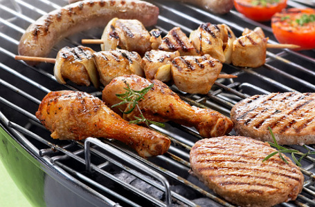 Makanan BBQ Tak Matang Sempurna Bisa Sebabkan Keracunan Makanan