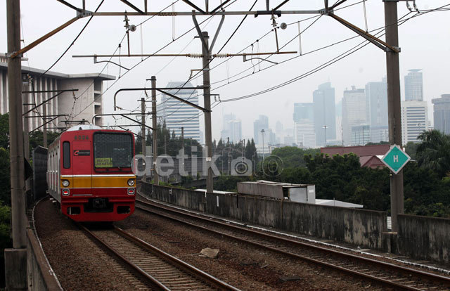 Siapa Sangka, KRL Commuter Kini Jadi Atraksi Wisata