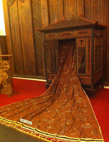 Melihat Keindahan Batik Kuno di Museum Batik Danar Hadi