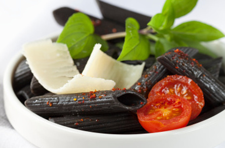 Getuk, Keju dan Es Krim Hitam Rasanya Lebih Sensasional