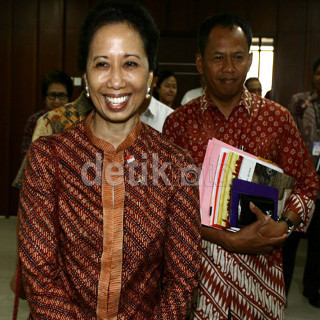 Rini Soemarno, Menteri BUMN Perempuan Pertama di Indonesia