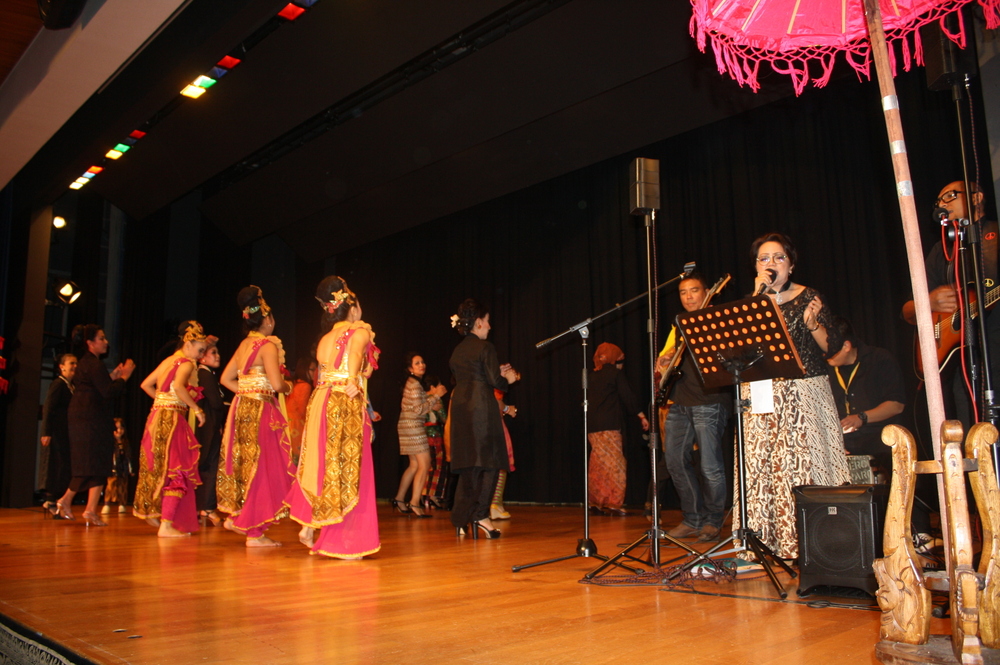Seniman Batik Pekalongan Pamerkan Karya di Swiss