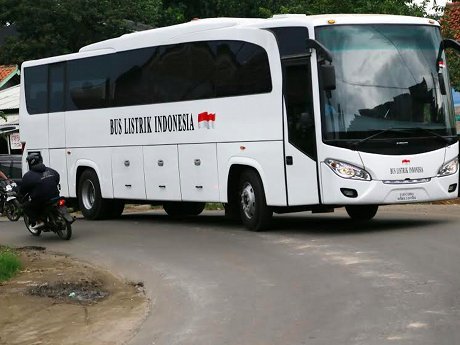 Ini Dia Bus Listrik Buatan Putra Nasional