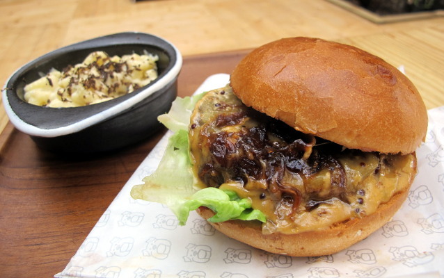 'Truff It Out' Sajikan Burger dan Gelato Lezat dari Jamur Truffle