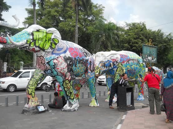 Selain Plang Legendaris Malioboro, Ada Juga Patung Gajah Jadi Sasaran ... Selain Plang Legendaris Malioboro, Ada Juga Patung Gajah Jadi Sasaran ...