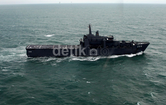 Gunakan Alat Canggih ROV, Basarnas Berharap Kerangka QZ8501 Ditemukan