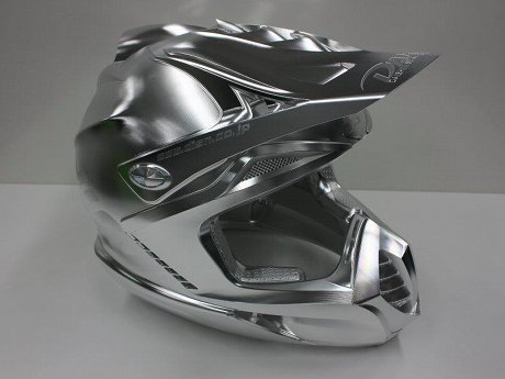 Ih, Ada Helm Terbuat dari Blok Alumunium