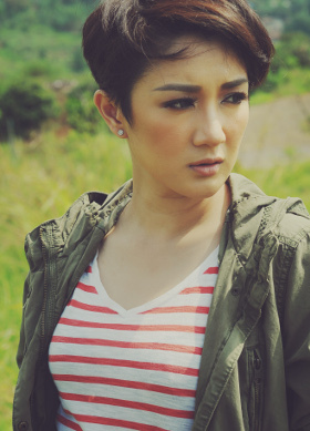 Melly Mono, Transformasi Sang Ikon Grup Band SHE