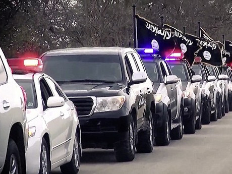 ISIS Pakai Mobil Toyota Land Cruiser, Hilux, Camry