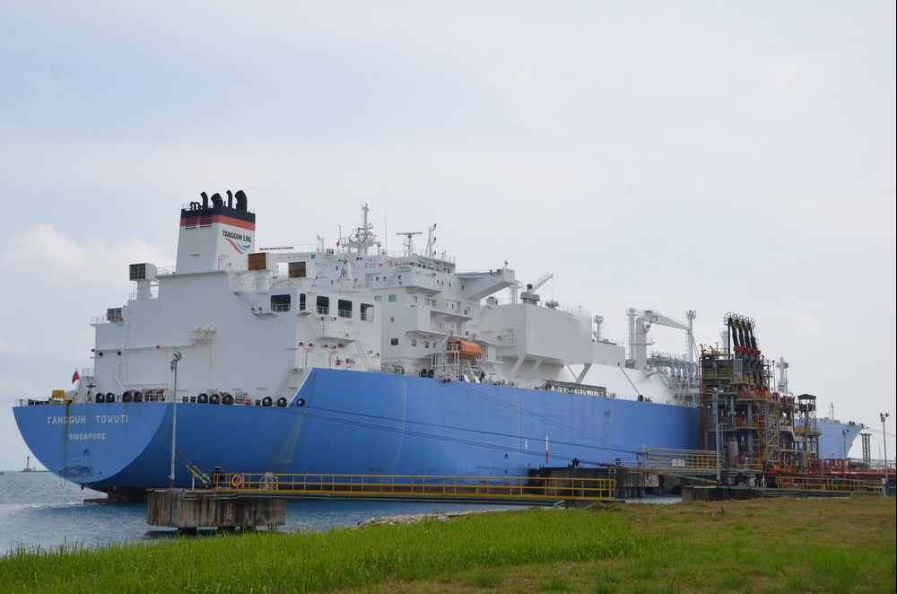 Terminal Regasifikasi Arun Terima Gas Perdana dari Papua