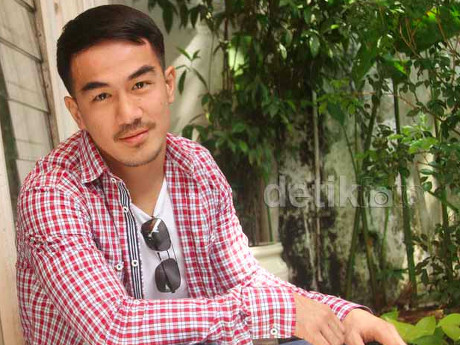 Joe Taslim Jadi Duta Aston Martin Jakarta