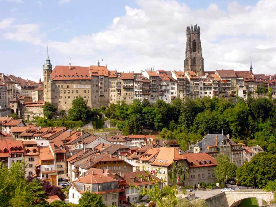 20 Kota Paling Mahal untuk Traveling Ala Koper