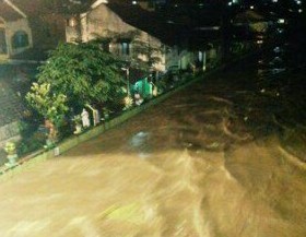Kali Code Meluap Kawasan Sayidan Yogyakarta Banjir 1,5 Meter