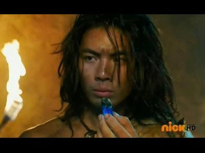 Yoshi Sudarso, Ranger Biru dan Manusia Gua di 'Power Rangers Dino Charge'