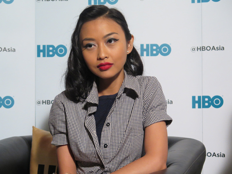 Aimee Saras Senang Bisa Berdandan Hipster di 'Halfworlds'