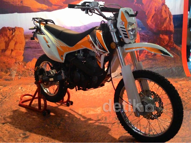Trail 150 cc Milik Viar Lebih Macho Bro..