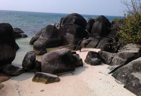 Liburan ke Belitung, Kunjungi 5 Pantai Keren Ini