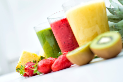 Jus, Smoothies dan Buah, Mana yang Baik untuk Diberikan pada si Kecil?