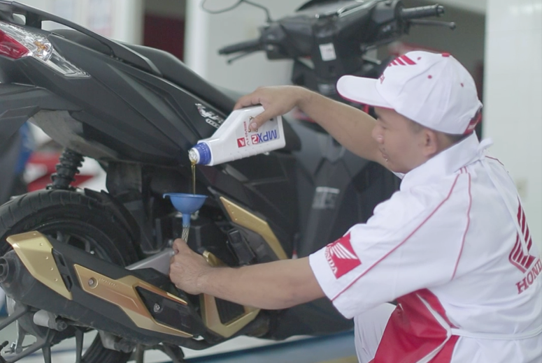 Hati - Hati, Beda Jenis dan Merek Motor Beda Juga Oli yang Diperlukan