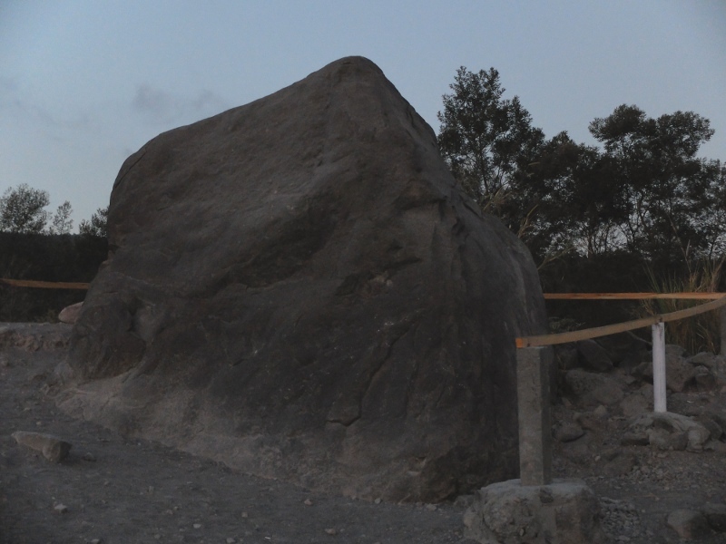 Wah! Ada 'Batu Alien' di Gunung Merapi