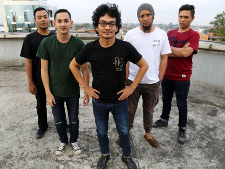 Kisah 'Perlawanan' di Balik Rangkaian Konser Captain Jack