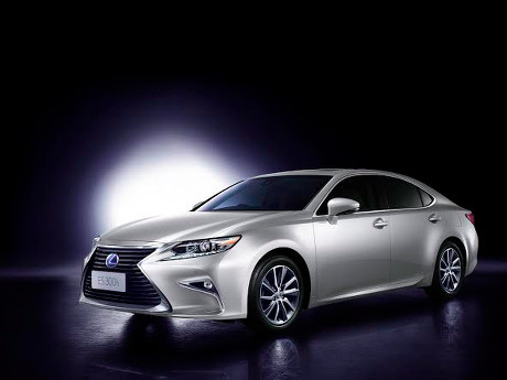 Lexus Luncurkan Sedan ES di Indonesia, Pertama di Asia Tenggara
