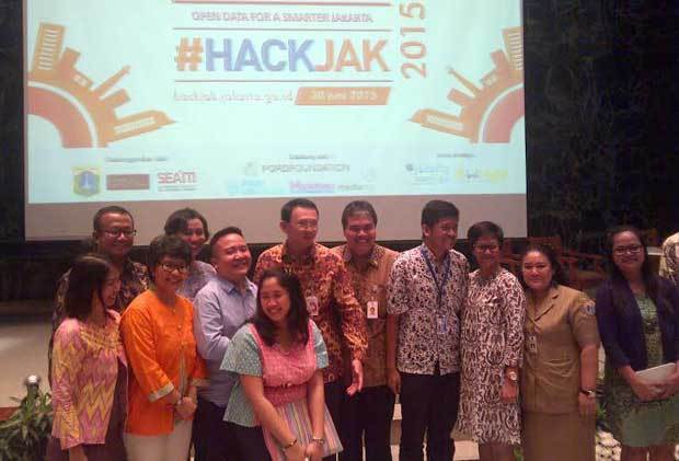 Mpok Siti & Aplikasi Pencari Fakir Miskin di #HackJak2015