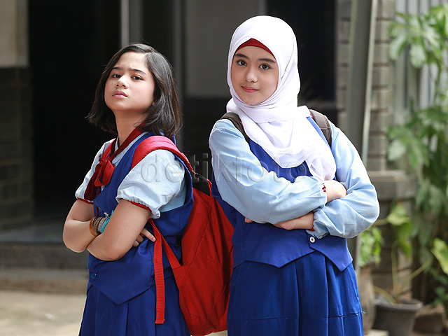 Cantik dan Imutnya Debby Shinta Berhijab
