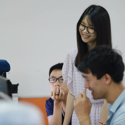 Startup Ini Datangkan Cheerleader Genjot Mood Programmer