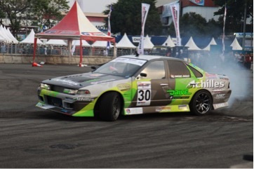 Drift War dan Aksi Stunt Rider Rok Bagoros Pacu Adrenalin di IIMS 2015