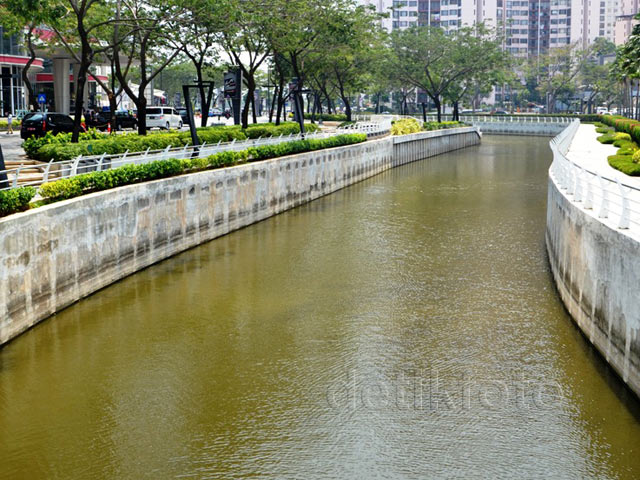 Menengok Cantiknya Sungai Epicentrum di Jakarta
