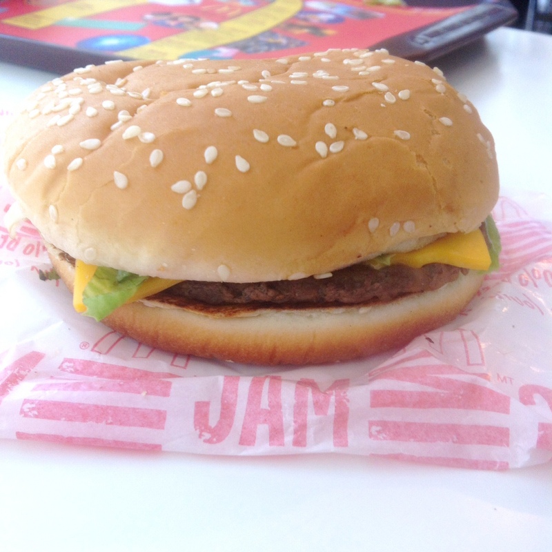 Yummy! Enaknya Mini Big Mac dan Mega Mac dari McDonald's