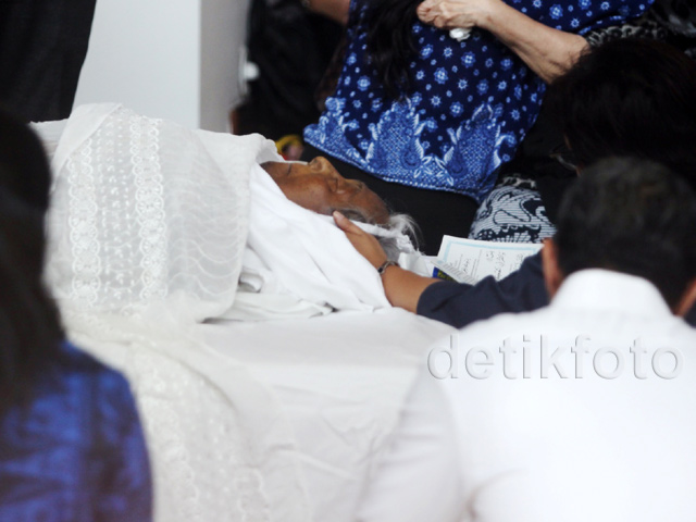 Adnan Buyung Nasution Tutup Usia