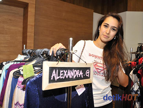 Samuel Zylgwyn Tunangan, Alexandra Gottardo Bodo Amat