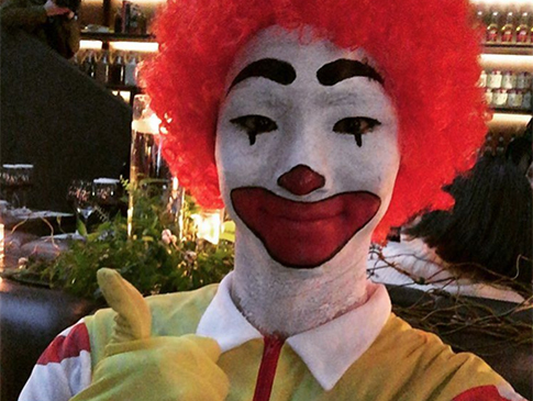 Jadi Badut 'McDonald's' Saat Halloween, Key 'SHINee' Kebanjiran Voucher ...