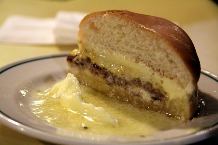 Burger Mentega dan Burger Kukus, Sajian Burger Unik dan Enak di Dunia (1)