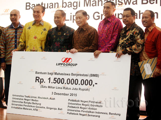 Lippo Group Serahkan Beasiswa Rp 1,5 Miliar