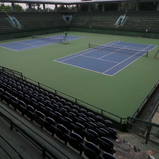 Kawasan Tenis GBK yang Dibiarkan Menua dan Rindu Kemenangan Anak Bangsa