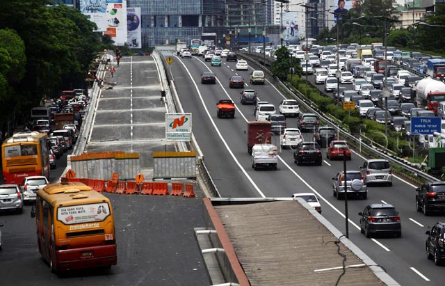 Proyek Flyover Kuningan Masuk Tahap Finishing