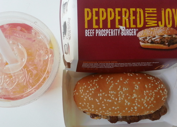 'Beef Prosperity Burger' Kembali Disajikan untuk Tahun Baru