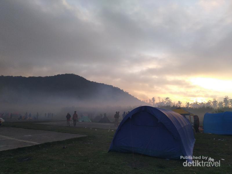 Sunrise di Buper Ranca Upas Bandung Tiada Duanya