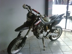 Motor Jalanan Berkarakter Trail