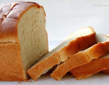 Memanggang Roti Tawar