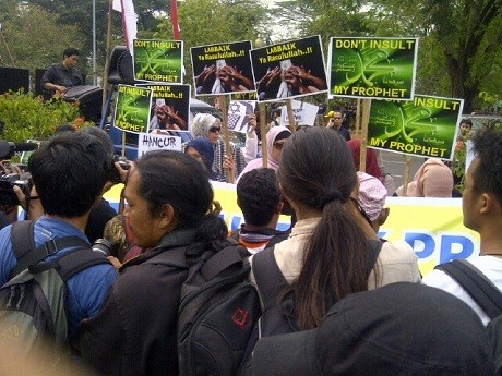 50 Orang Demo Kedubes AS Protes Film 'Innocence of Muslims'