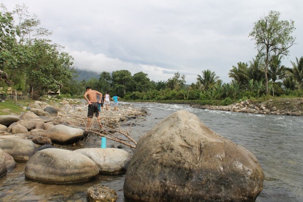 Menikmati segarnya air Lawe Alas (Sungai Alas), Aceh