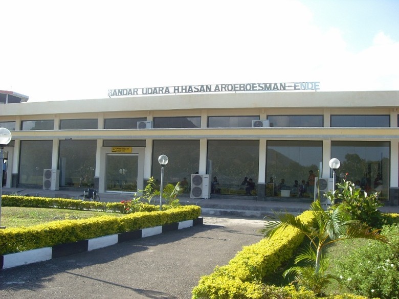 Flores Punya Bandara 'Menyeramkan'