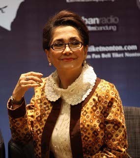 Ini Rahasia Widyawati Awet Muda di Usia 63 Tahun
