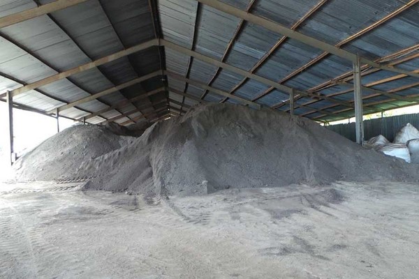 Jelajah Tambang Aspal di Buton